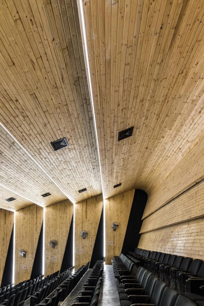 MES Auditorium – THE MERIT LIST