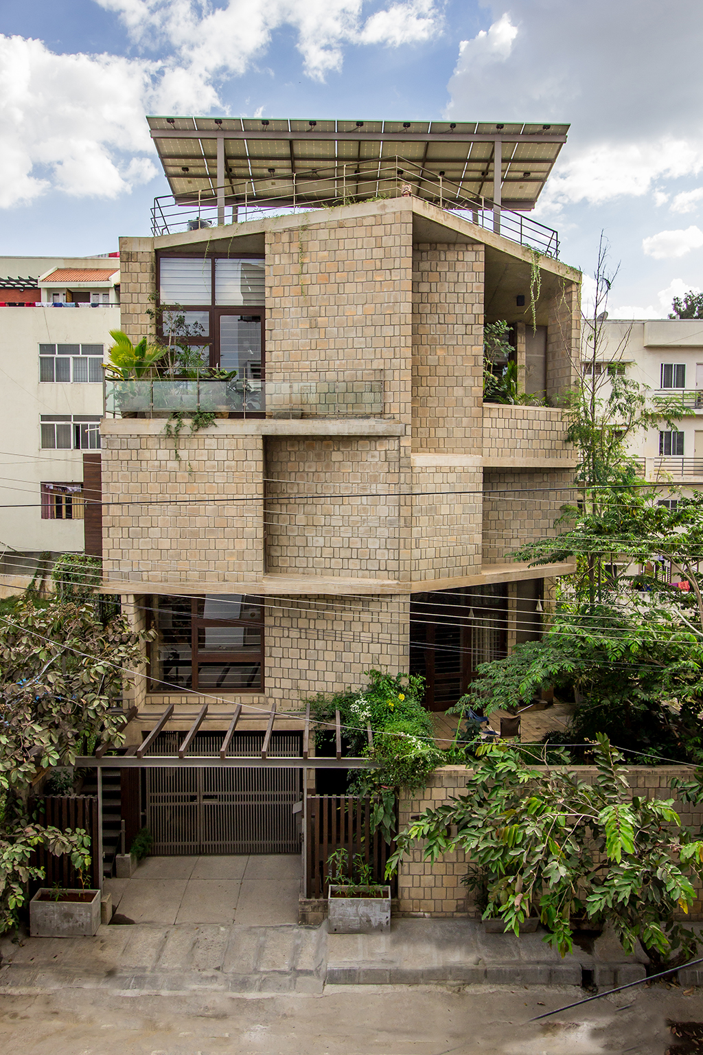 79_14 EXTRIOR – THE MERIT LIST